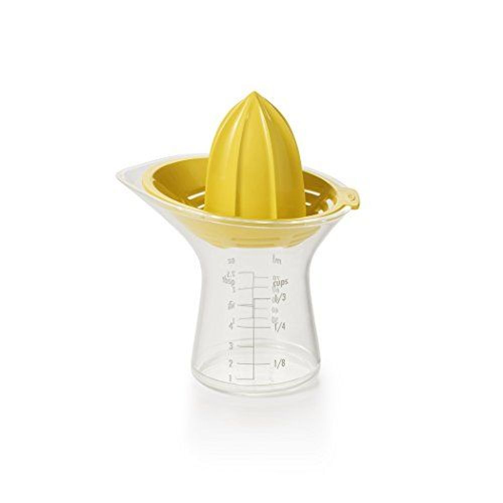 OXO Good Grips Small Citrus Juicer With Built-In Measuring Cup and ...