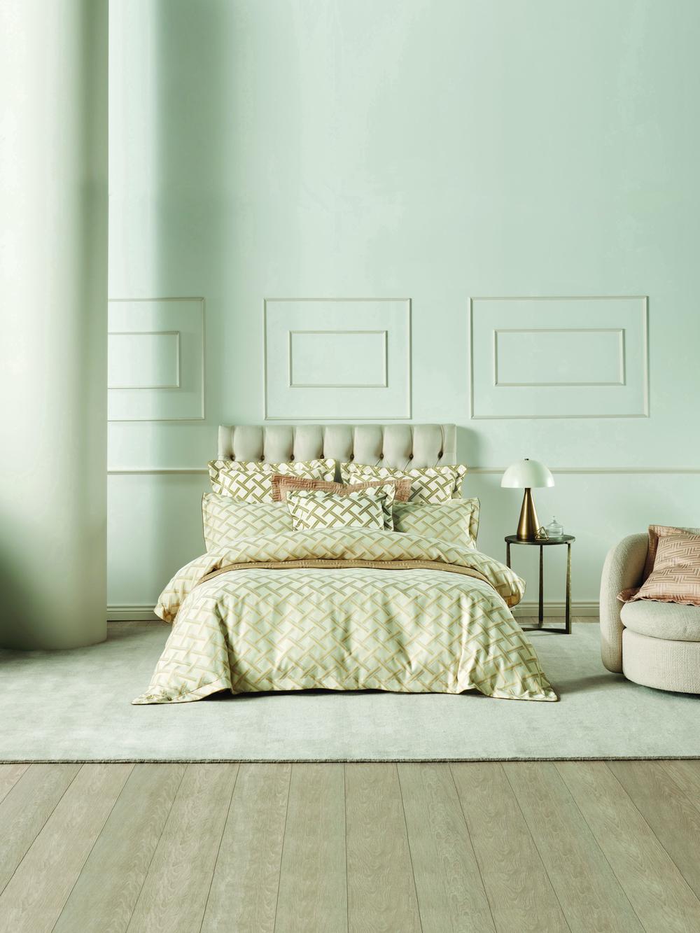 Grace By Linen House Valeria Quilt Cover Set (Champagne) - Queen | Buy ...