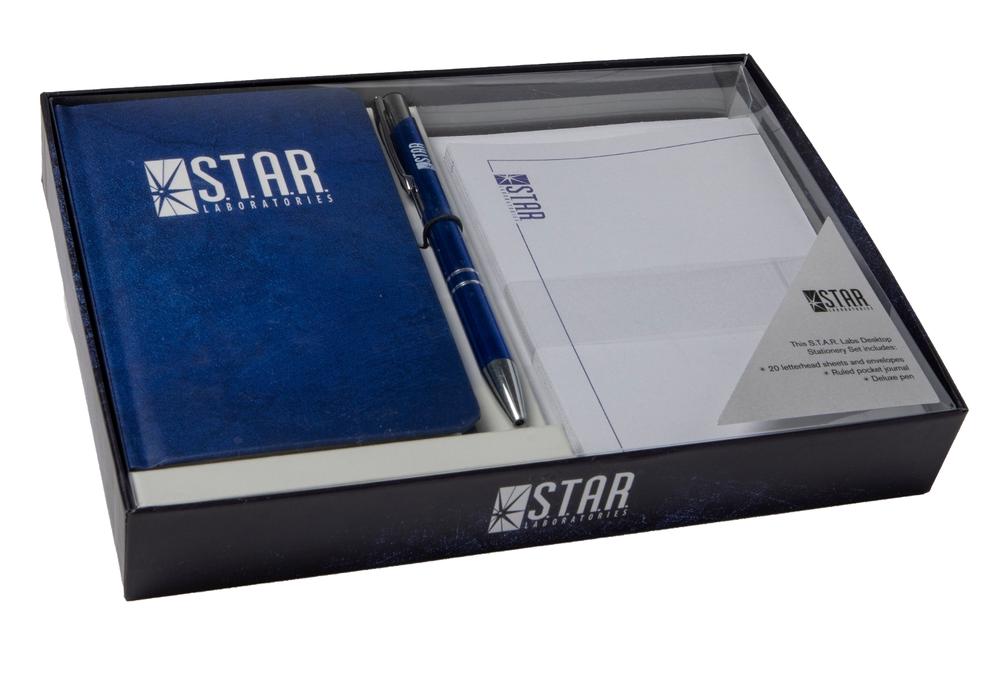 Insight Editions DC Comics: S.T.A.R. Labs Desktop Stationery Set with ...